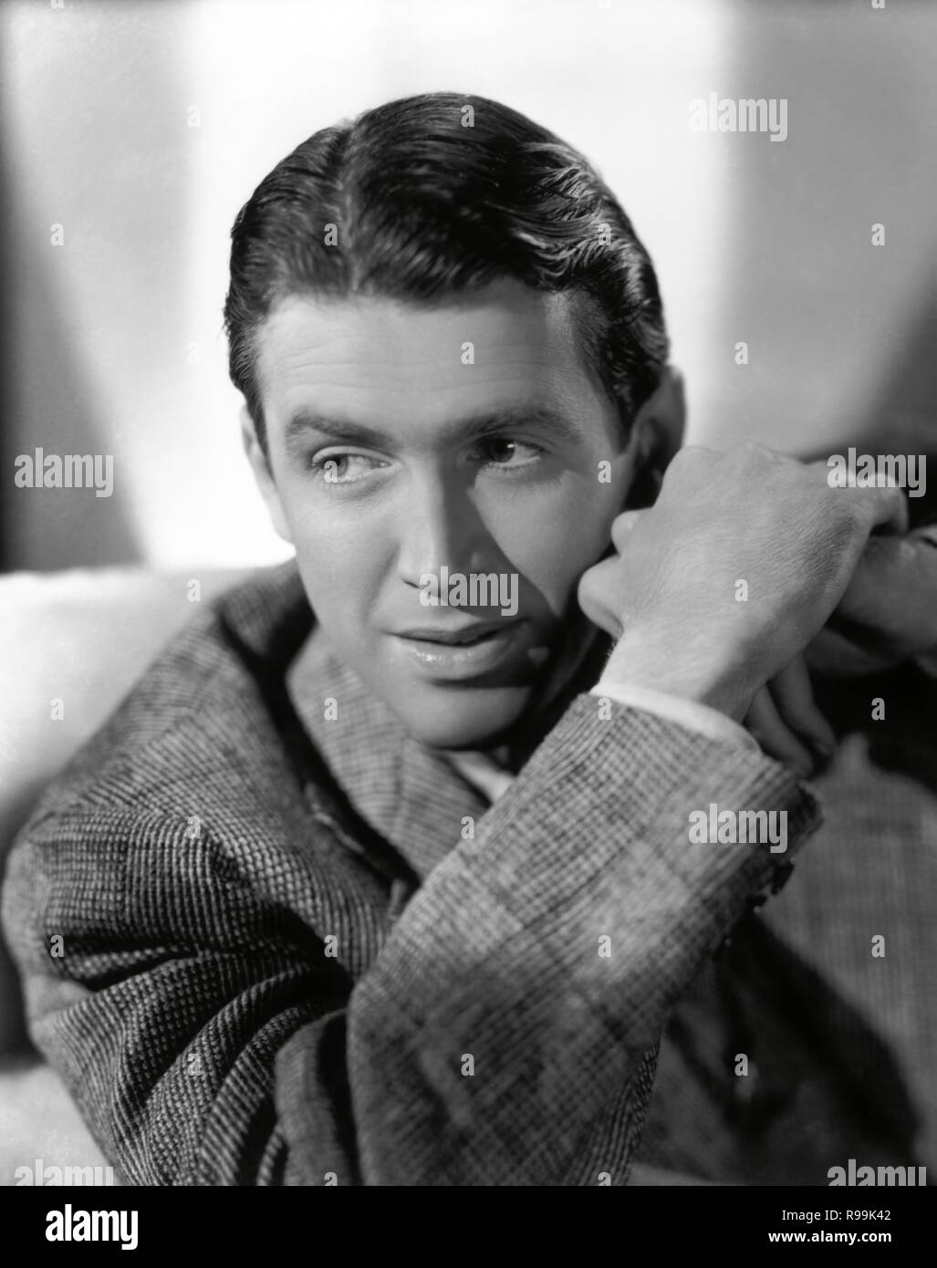 James stewart 1930s hi-res stock photography and images - Alamy