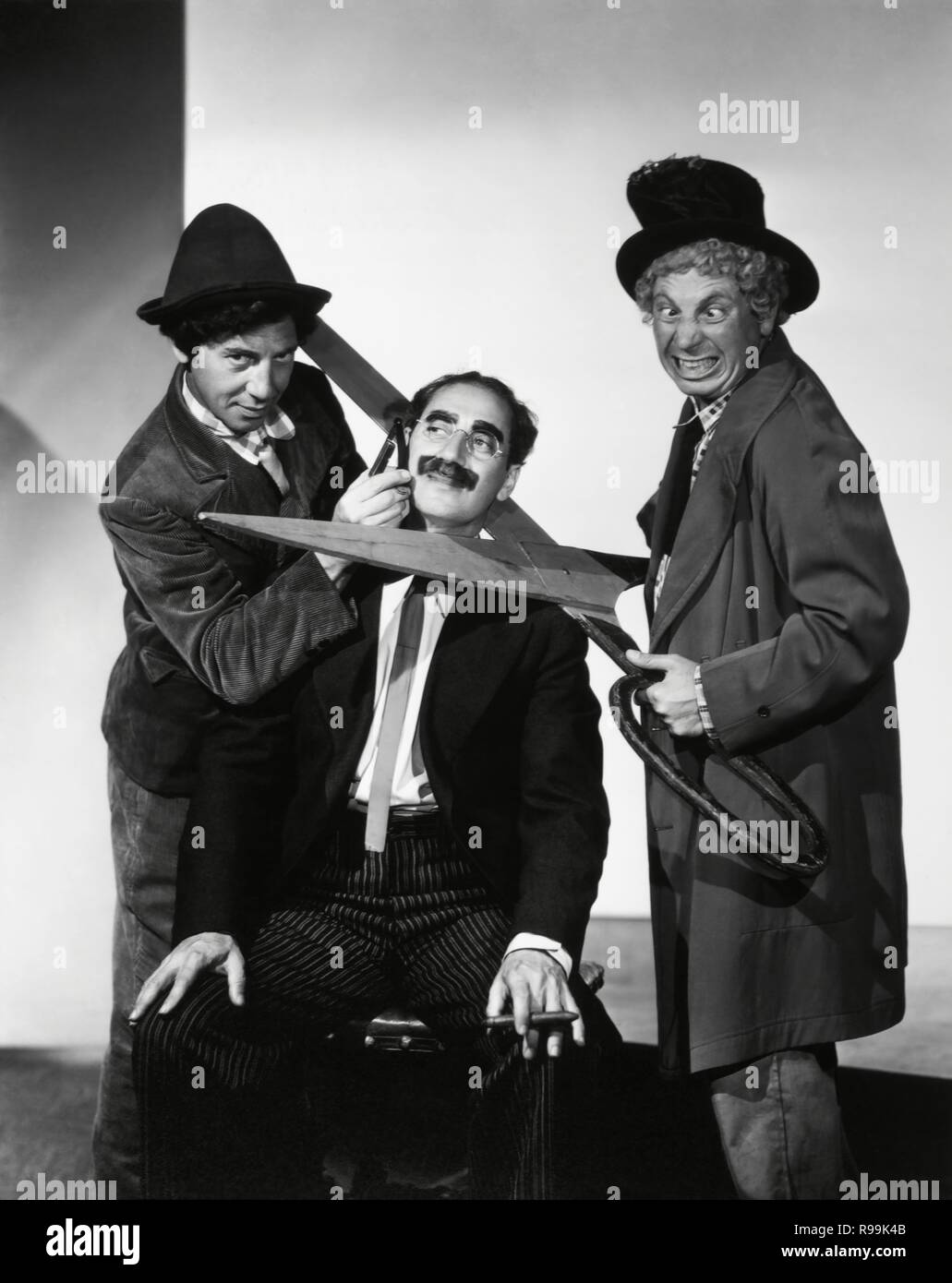 HARPO MARX; THE MARX BROTHERS; CHICO MARX; GROUCHO MARX. Credit: BULL ...