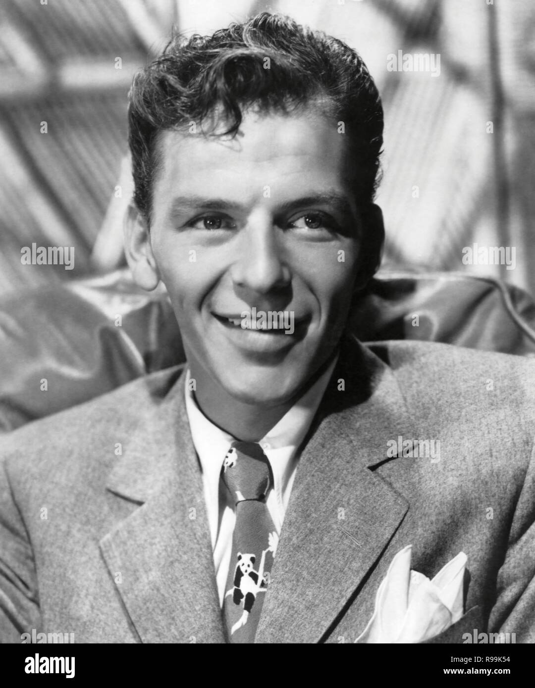 Frank sinatra 1944 hi-res stock photography and images - Alamy