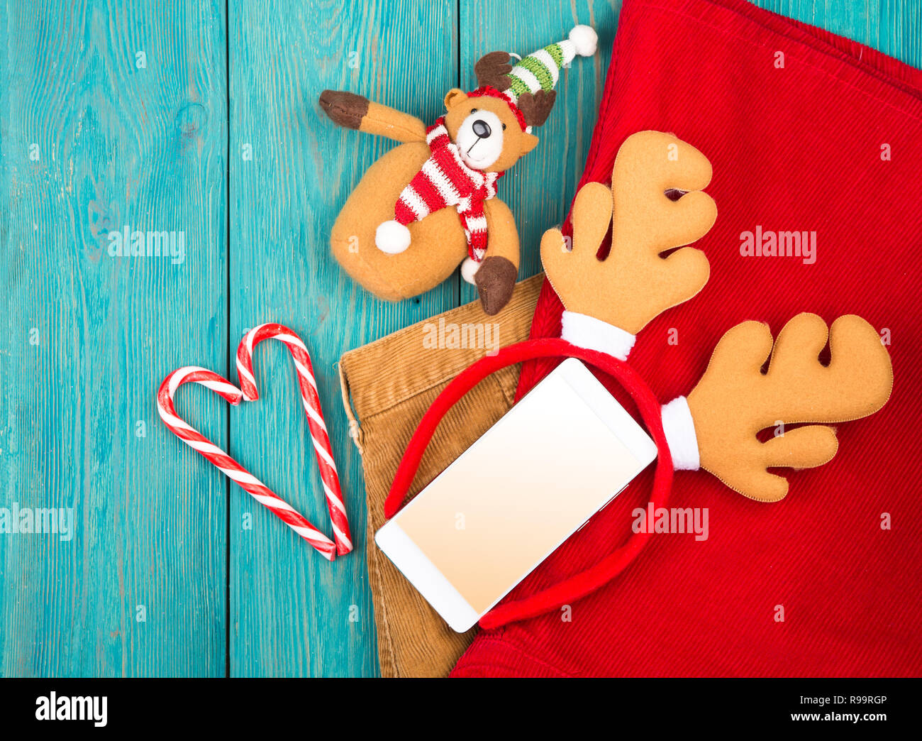 Toy reindeer antlers smartphone hi-res stock photography and images - Alamy