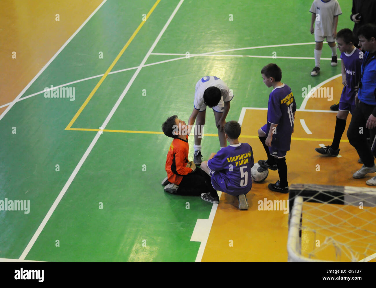 Teen game injury hi-res stock photography and images - Alamy