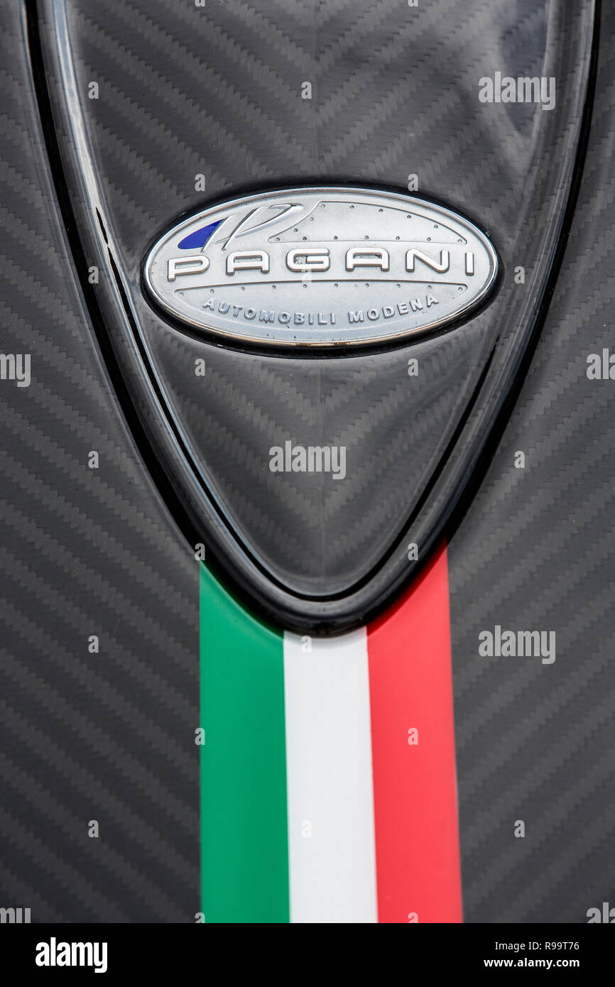 Pagani Logo Wallpaper