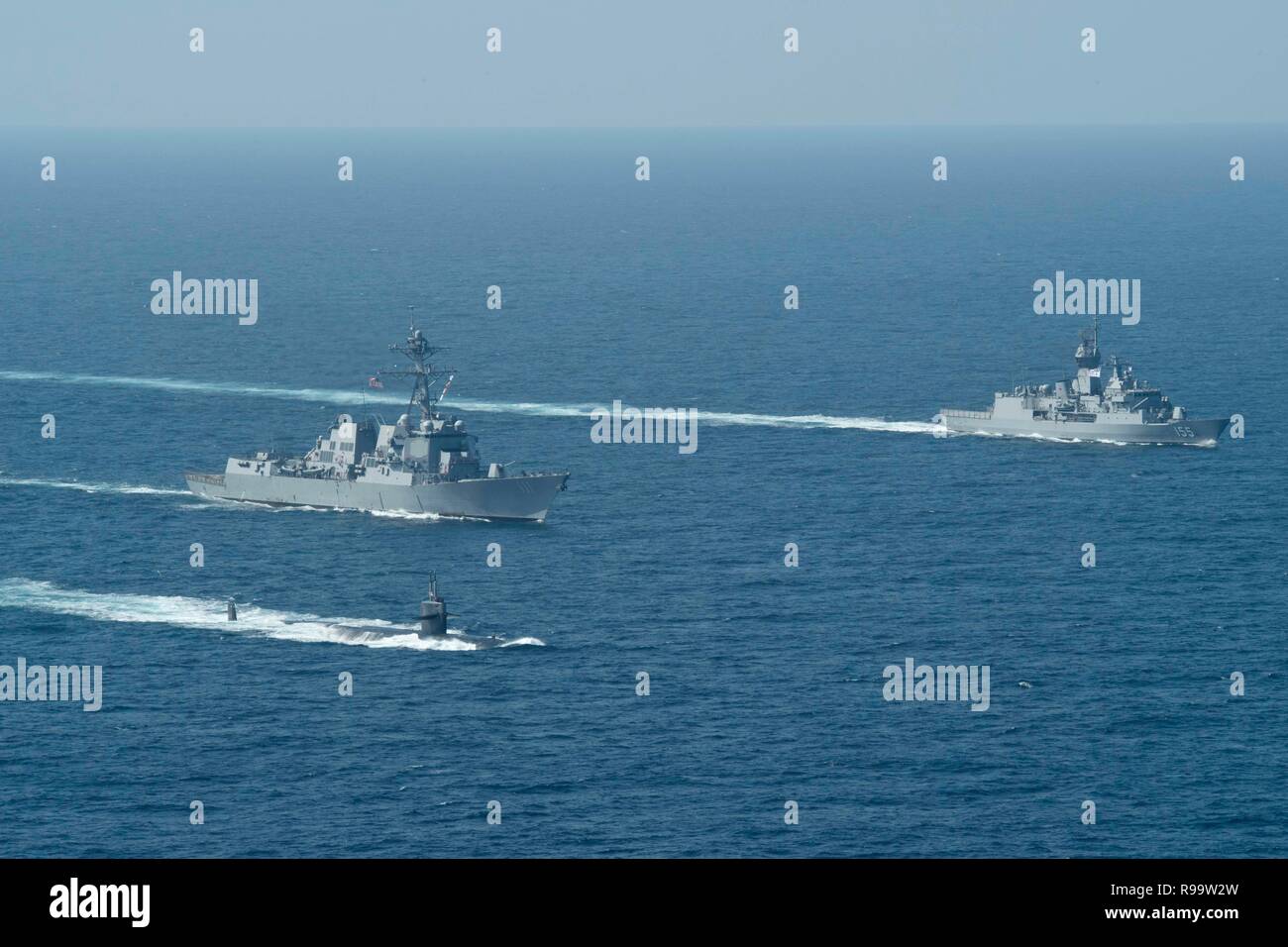 Spruance class destroyer hi-res stock photography and images - Alamy
