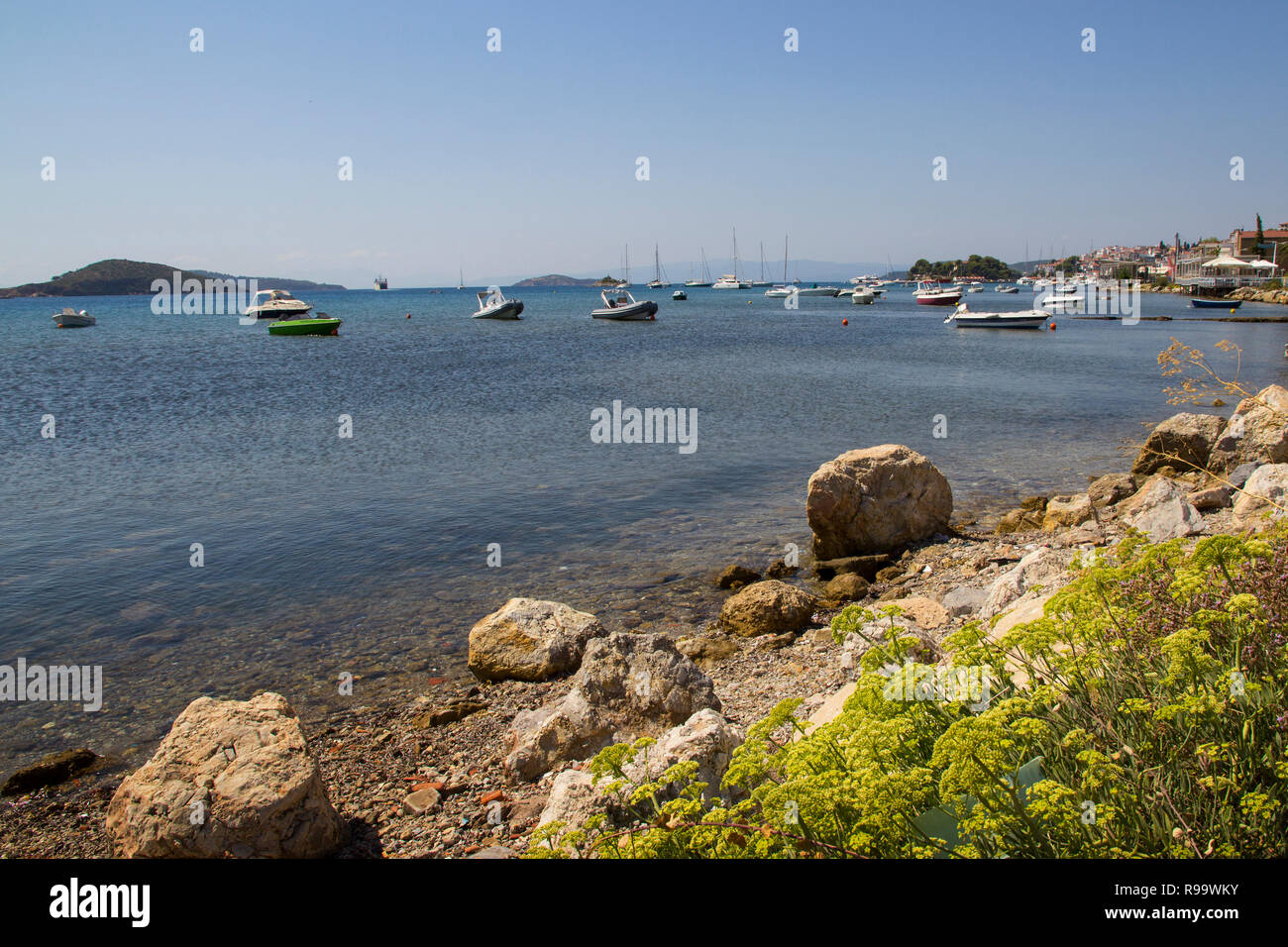 Old traditional greek rowing boat hi-res stock photography and images ...
