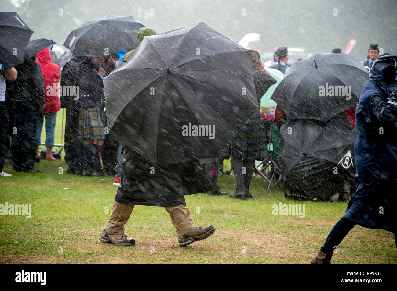 Heavy rain scotland umbrella hi-res stock photography and images - Alamy
