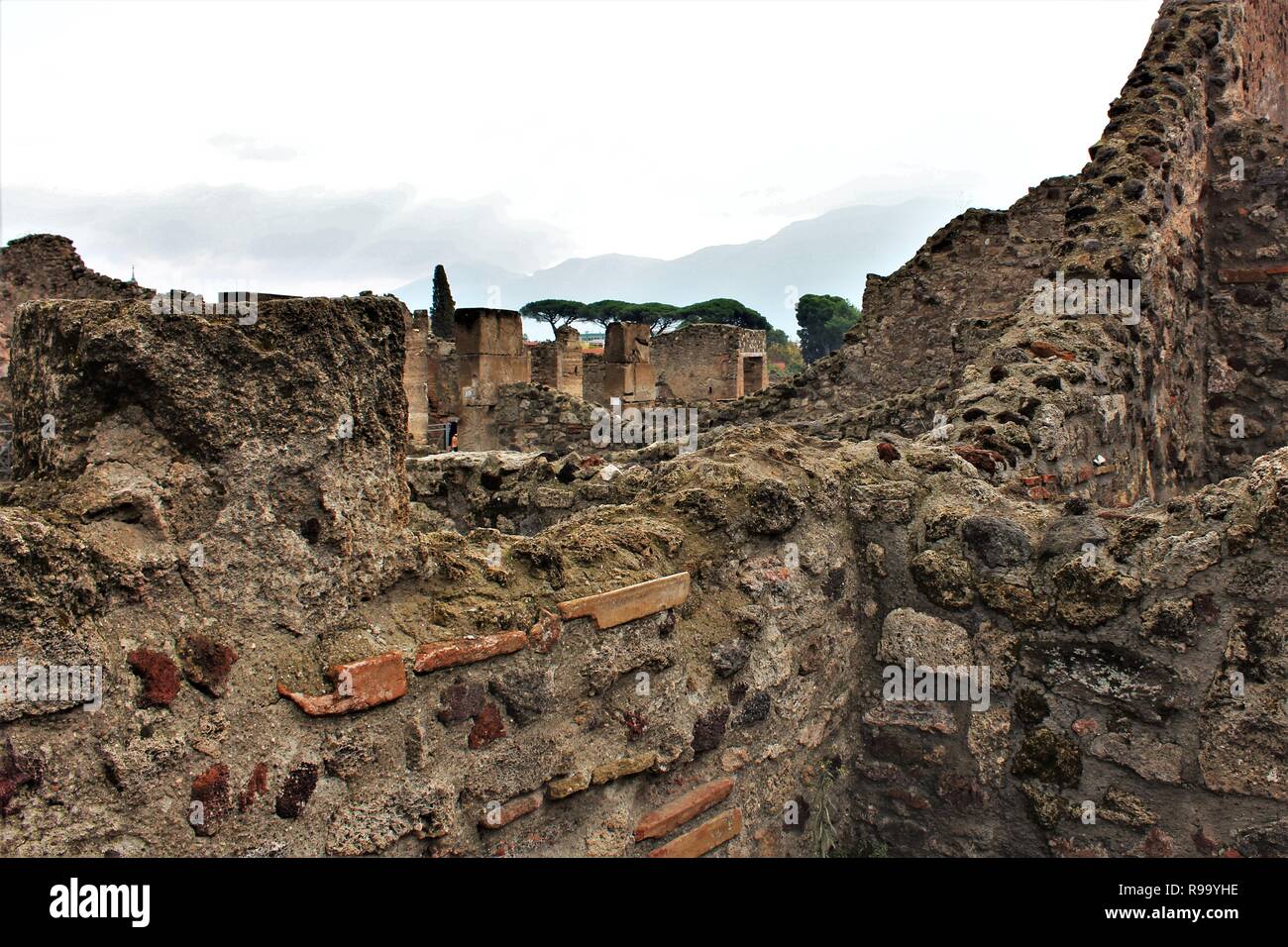 Pompeii vesuvius eruption hi-res stock photography and images - Alamy