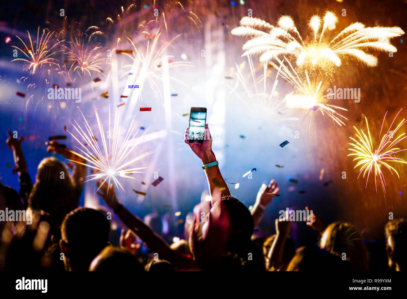 Chinese fire clock hi-res stock photography and images - Alamy