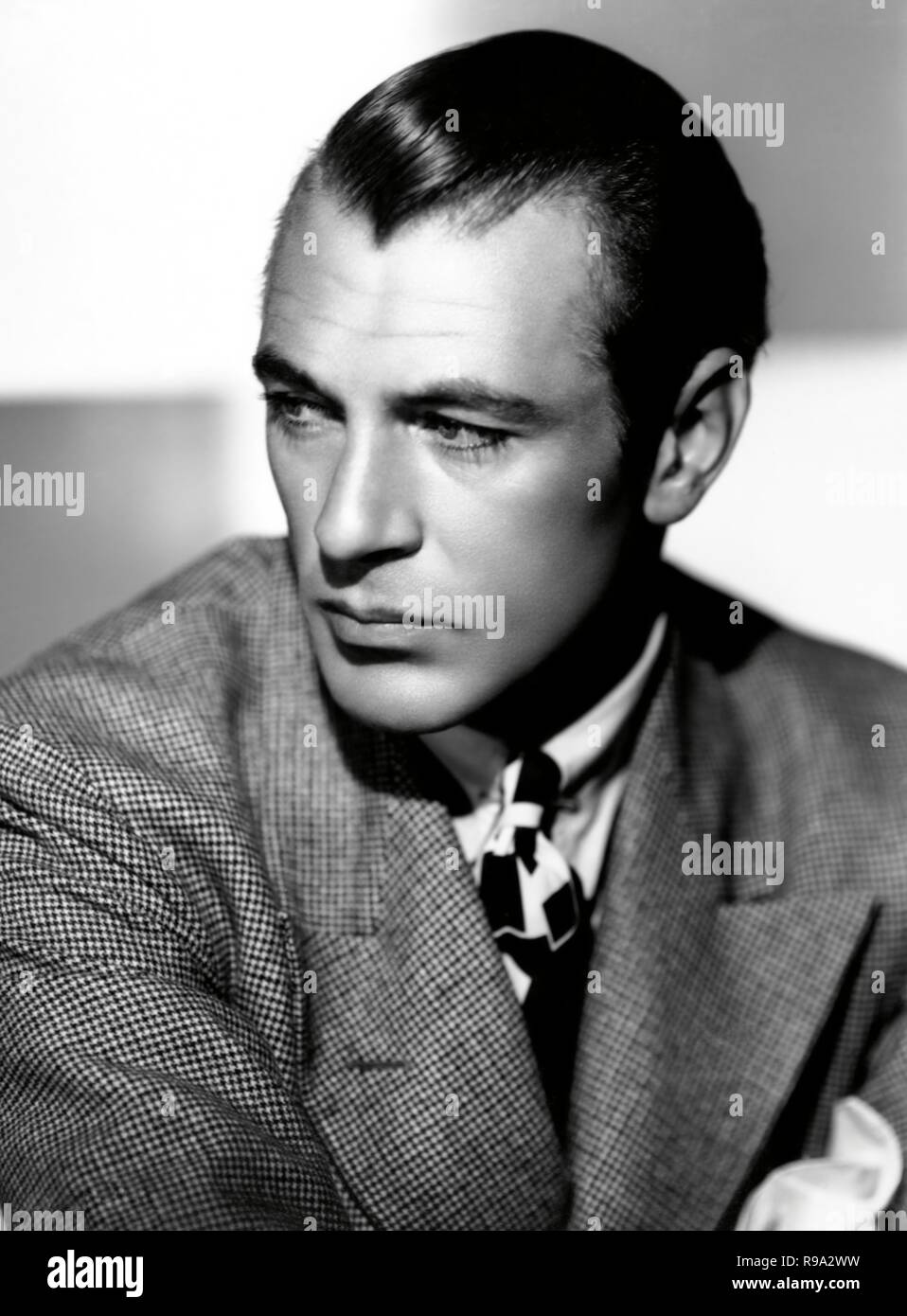 Gary cooper portrait 1930s hi-res stock photography and images - Alamy