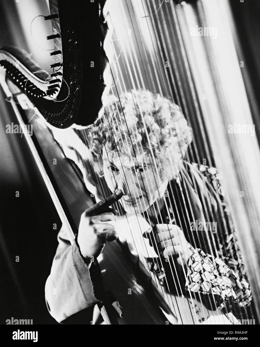 Harpo marx harp hi-res stock photography and images - Alamy