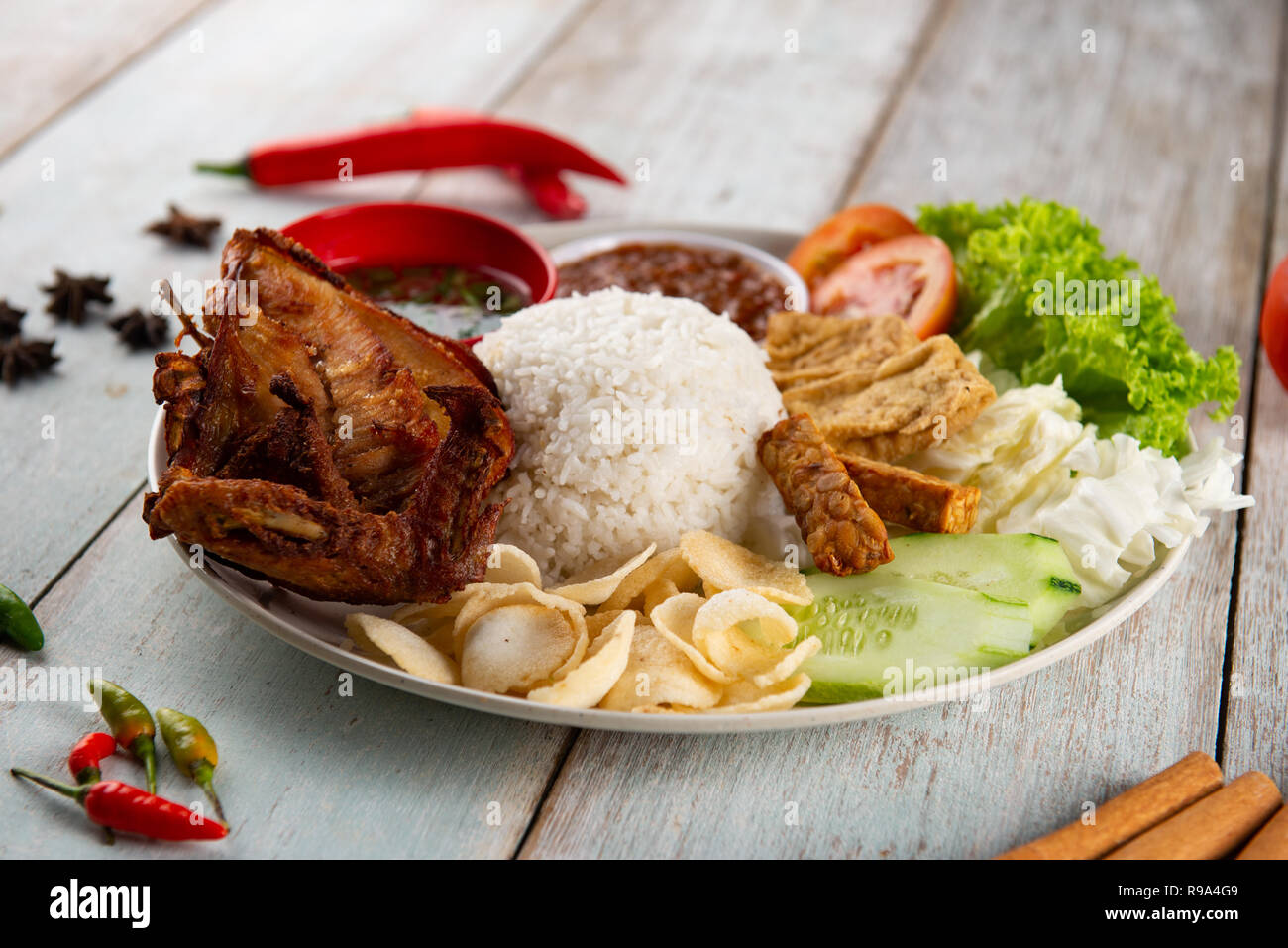 indonesian traditional rice with chicken Stock Photo - Alamy