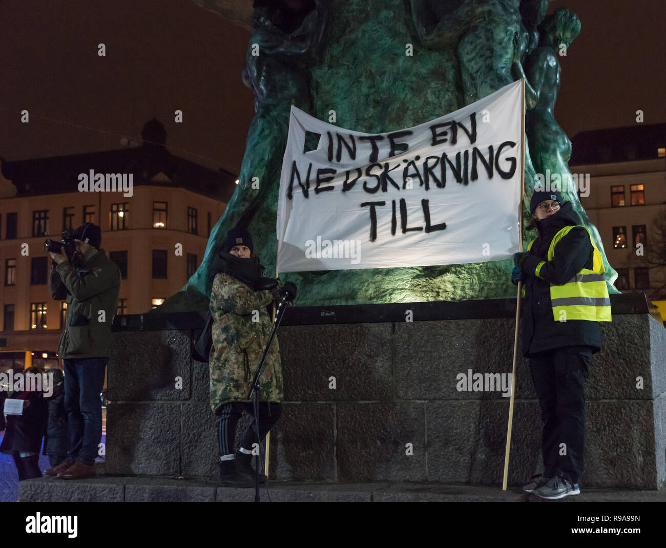 Sweden. 19th Dec, 2018. Protests against the new conservative budget in ...