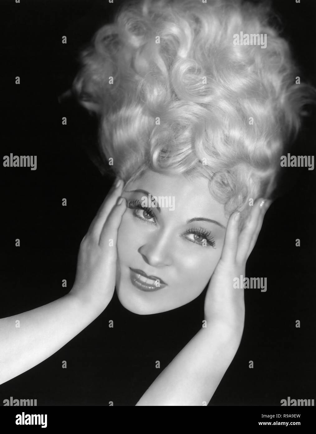 Mae West Portrait Stock Photos & Mae West Portrait Stock Images - Alamy