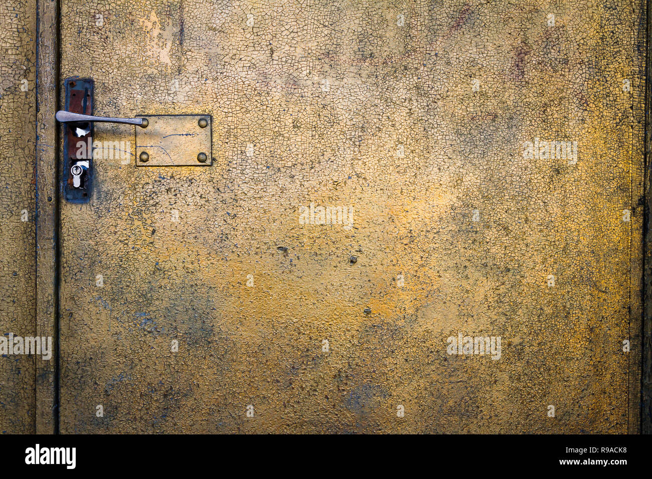 Golden crackled messy door texture background. Decorative cracked paint ...