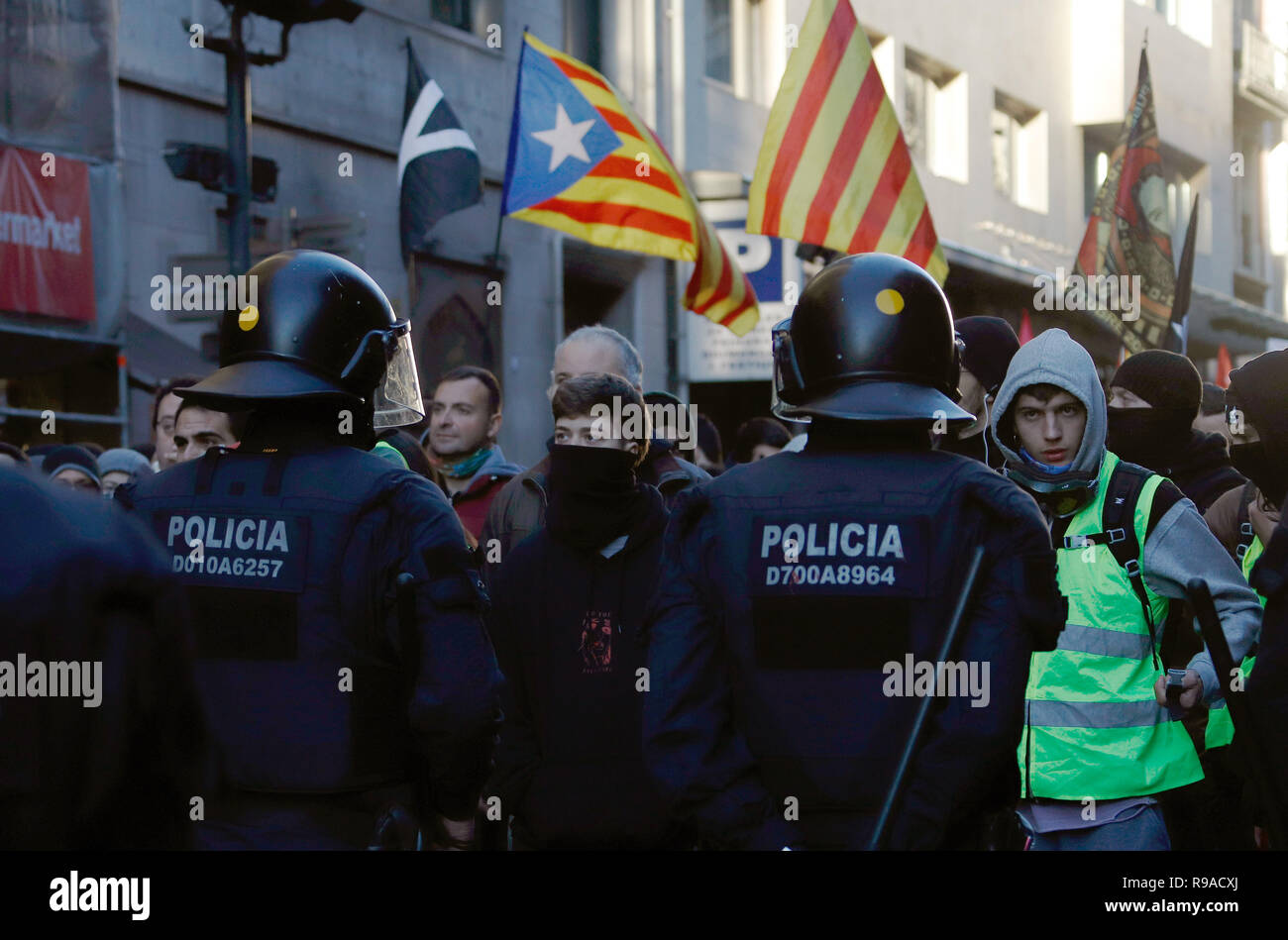 Catalonia independence riot hi-res stock photography and images - Alamy
