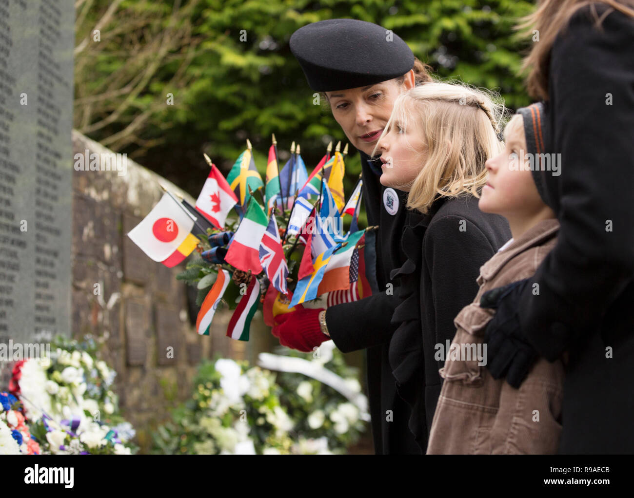 Lockerbie, Scotland, UK. 21st December, 2018. Victoria Cummock (with ...