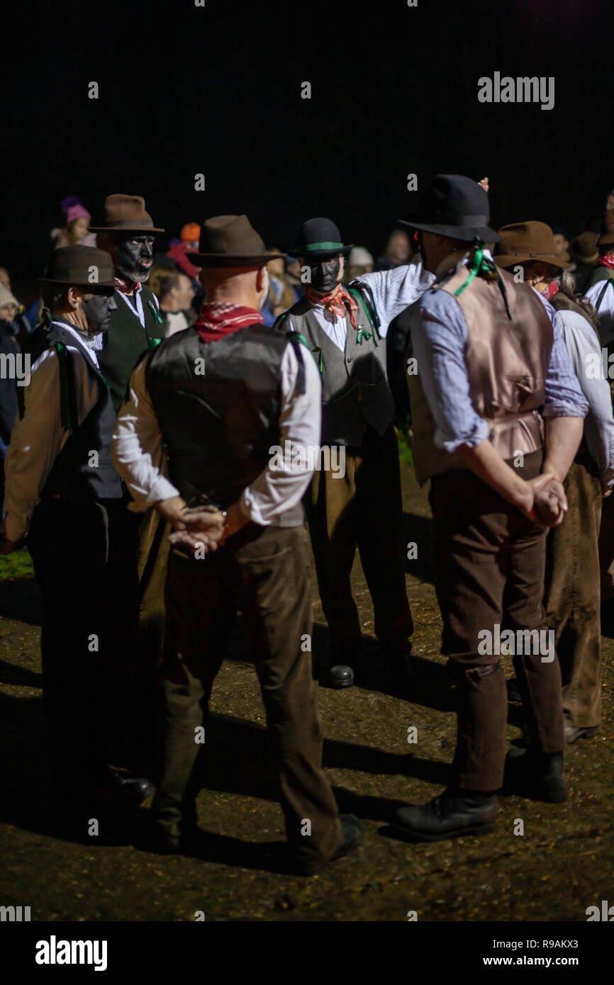 Old glory molly dancers hi-res stock photography and images - Alamy
