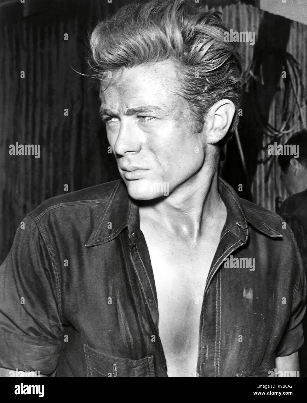 James dean giant 1956 hi-res stock photography and images - Alamy
