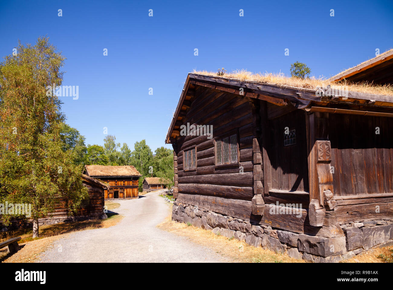 Traditional norwegian farmhouse hi-res stock photography and images - Alamy