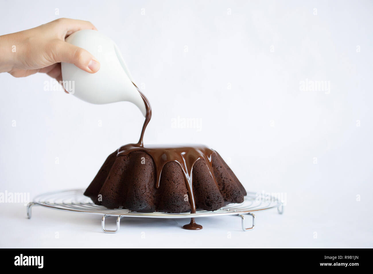 Dripping cake hi-res stock photography and images - Alamy