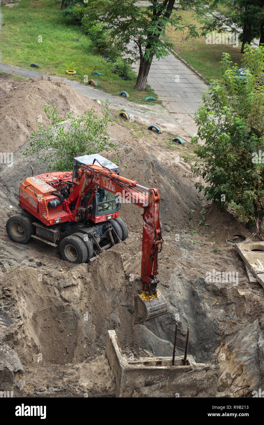 Pit repair hi-res stock photography and images - Alamy