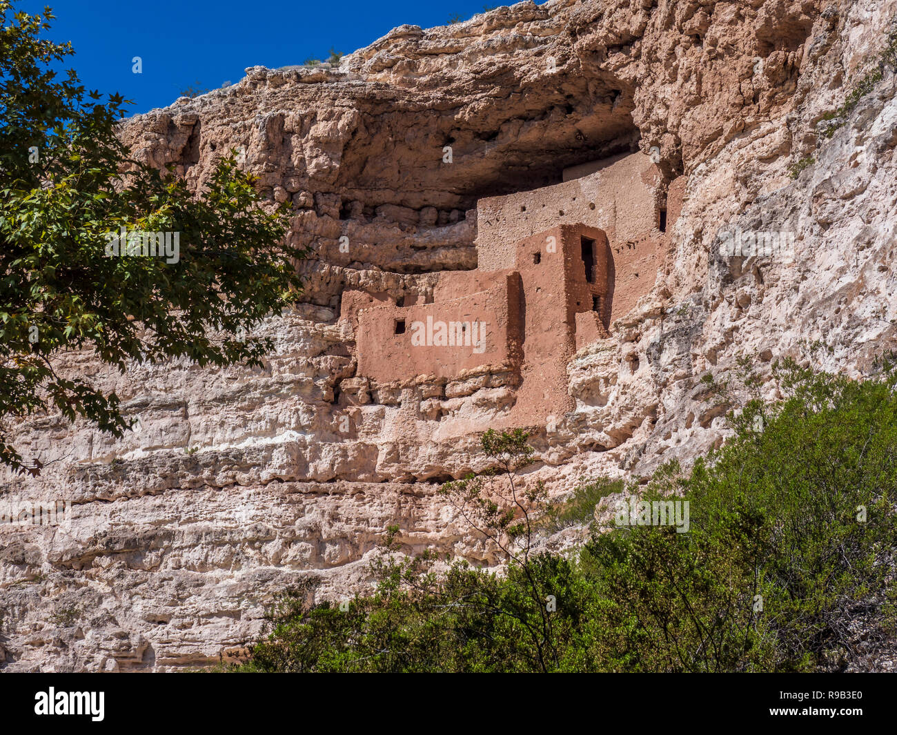 Southern Sinagua pueblo Indian ruins, Montezuma Castle National ...