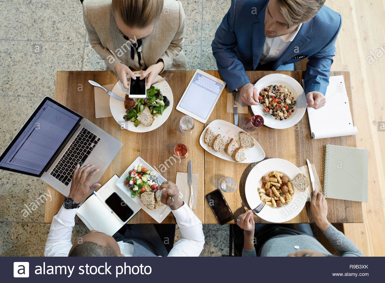 Above view group people sitting hi-res stock photography and images - Alamy