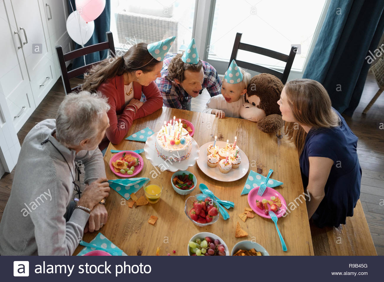 Girl generation hi-res stock photography and images - Alamy