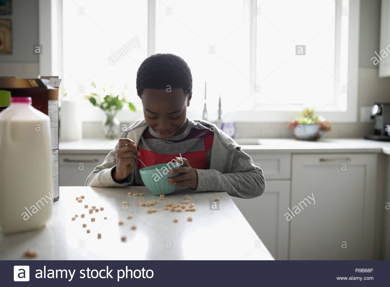 Messy kitchen counter hi-res stock photography and images - Alamy