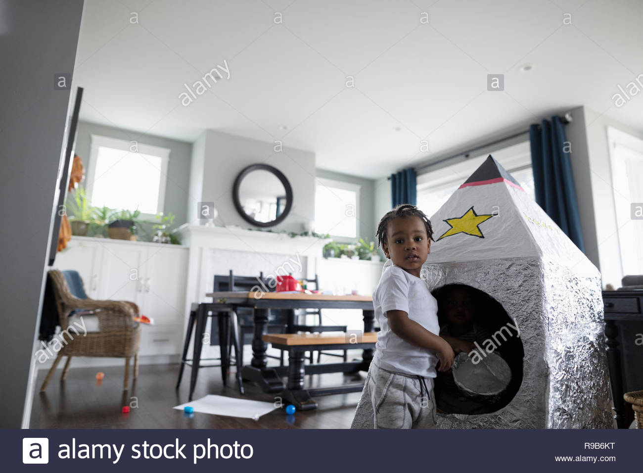 Spaceship toy hi-res stock photography and images - Alamy