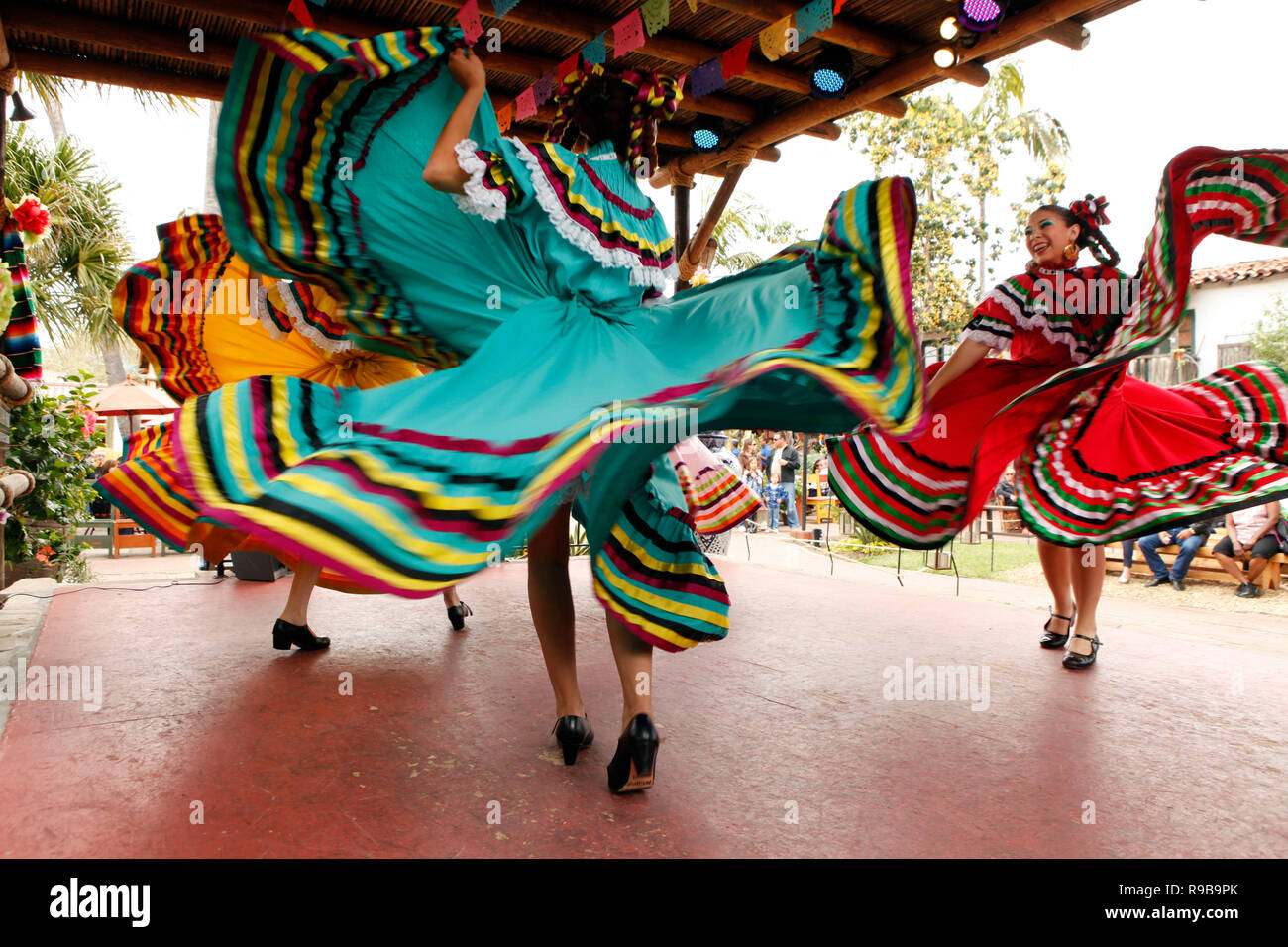 Three dancers spinning hi-res stock photography and images - Alamy