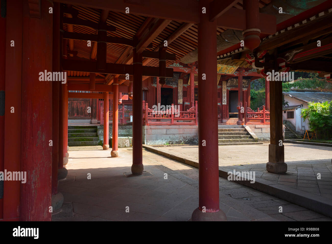 Nagasaki, Japan - October 24, 2018: Red pillars of Sofukuji Temple Gate ...