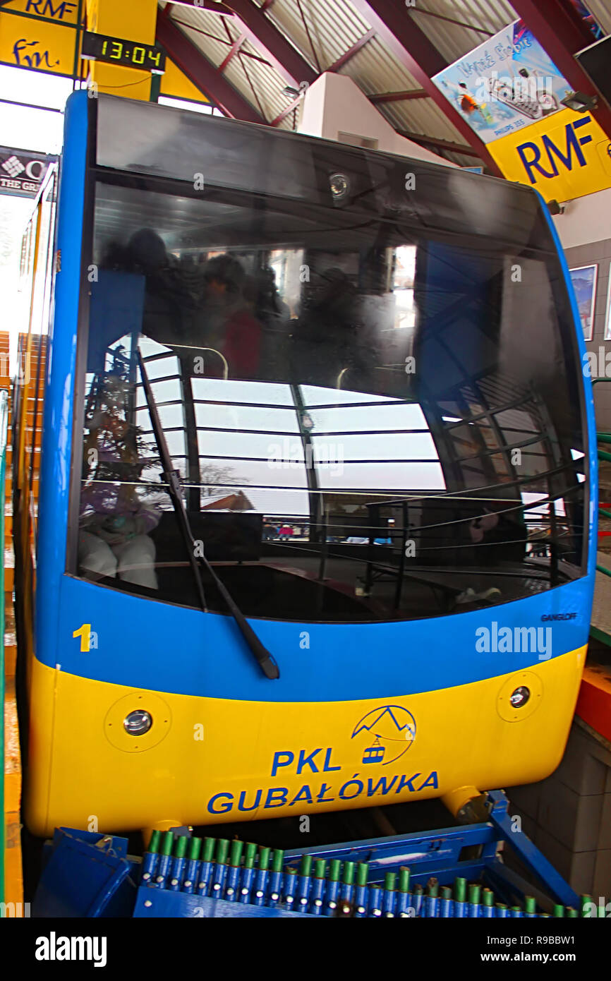 Koleje linowe hi-res stock photography and images - Alamy