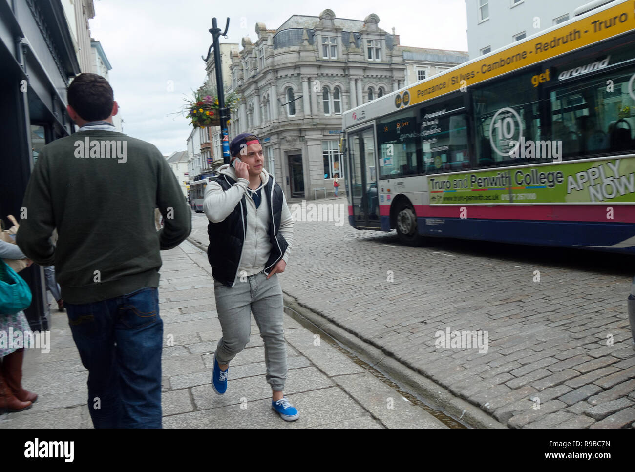 UK High street shoppers Stock Photo - Alamy