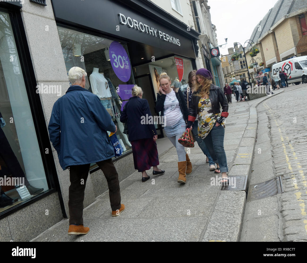 UK High street shoppers Stock Photo - Alamy