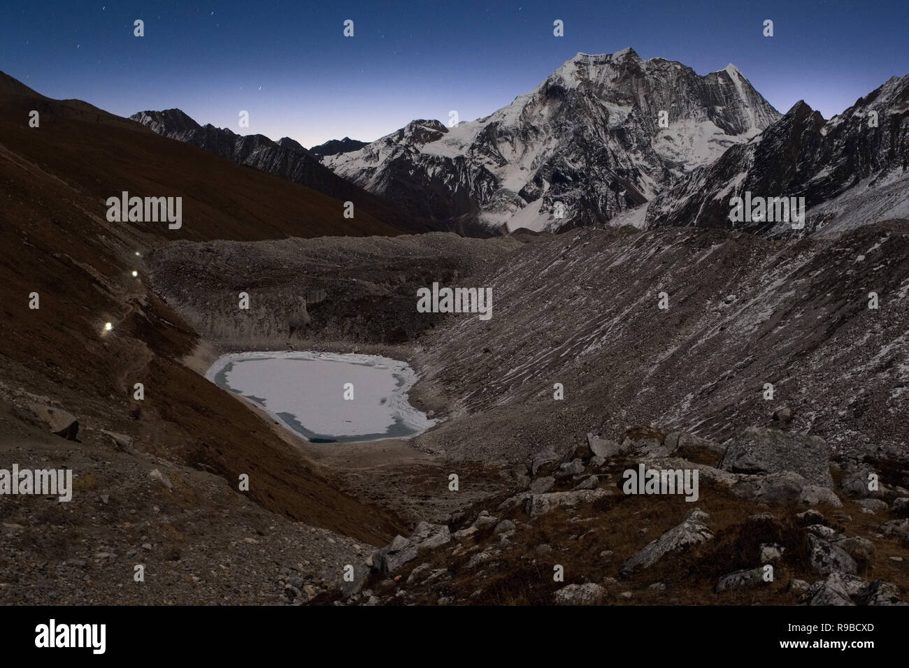 Larkya la and nepal hi-res stock photography and images - Alamy