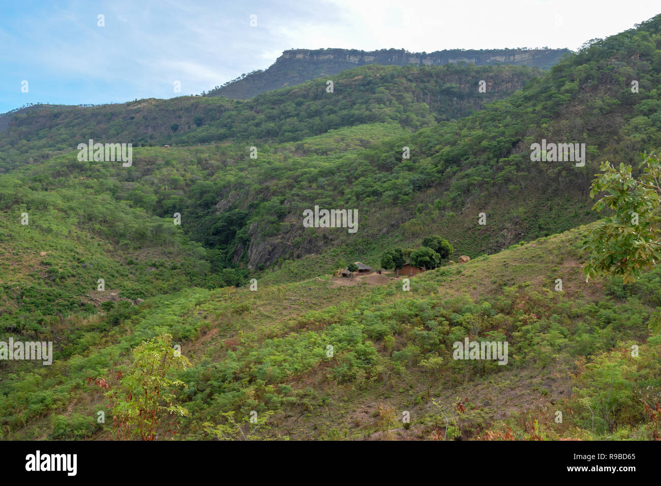 A traditional homestaed at Mount Chombe, Malawi Stock Photo - Alamy