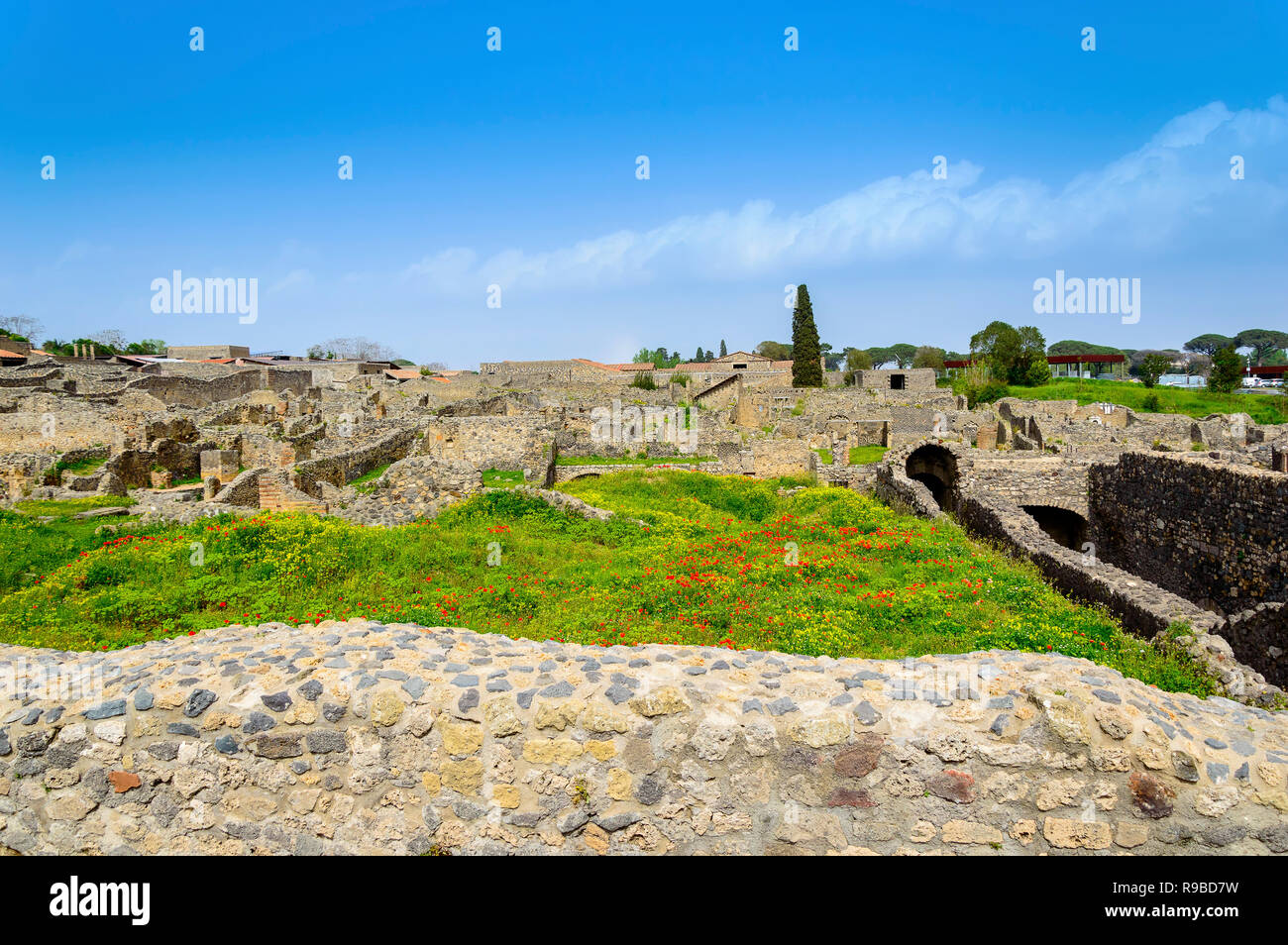 Mount vesuvius eruption hi-res stock photography and images - Alamy