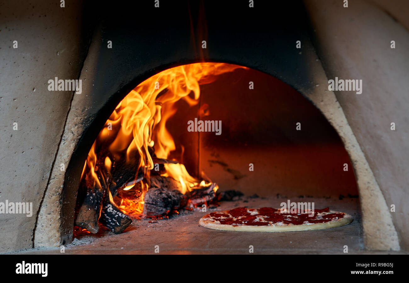 wood-fired pizza oven Stock Photo - Alamy