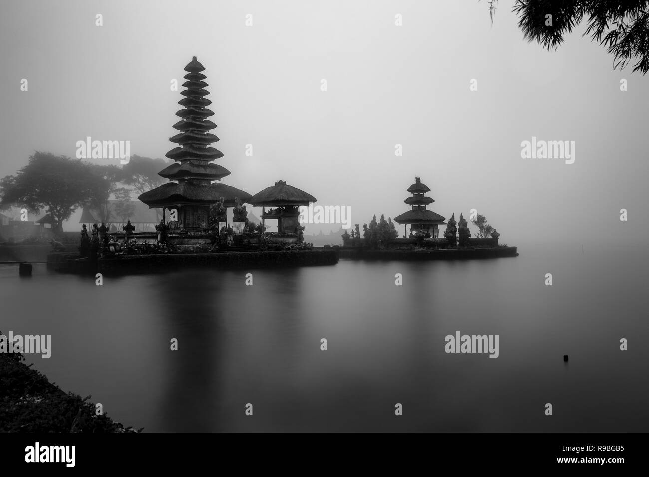 Water and temple Black and White Stock Photos & Images - Alamy