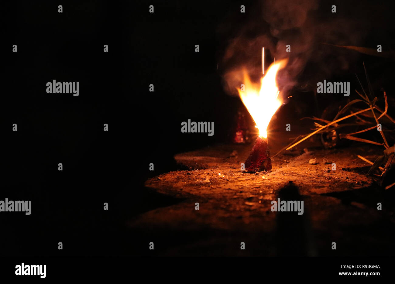 Firework crackers hi-res stock photography and images - Alamy