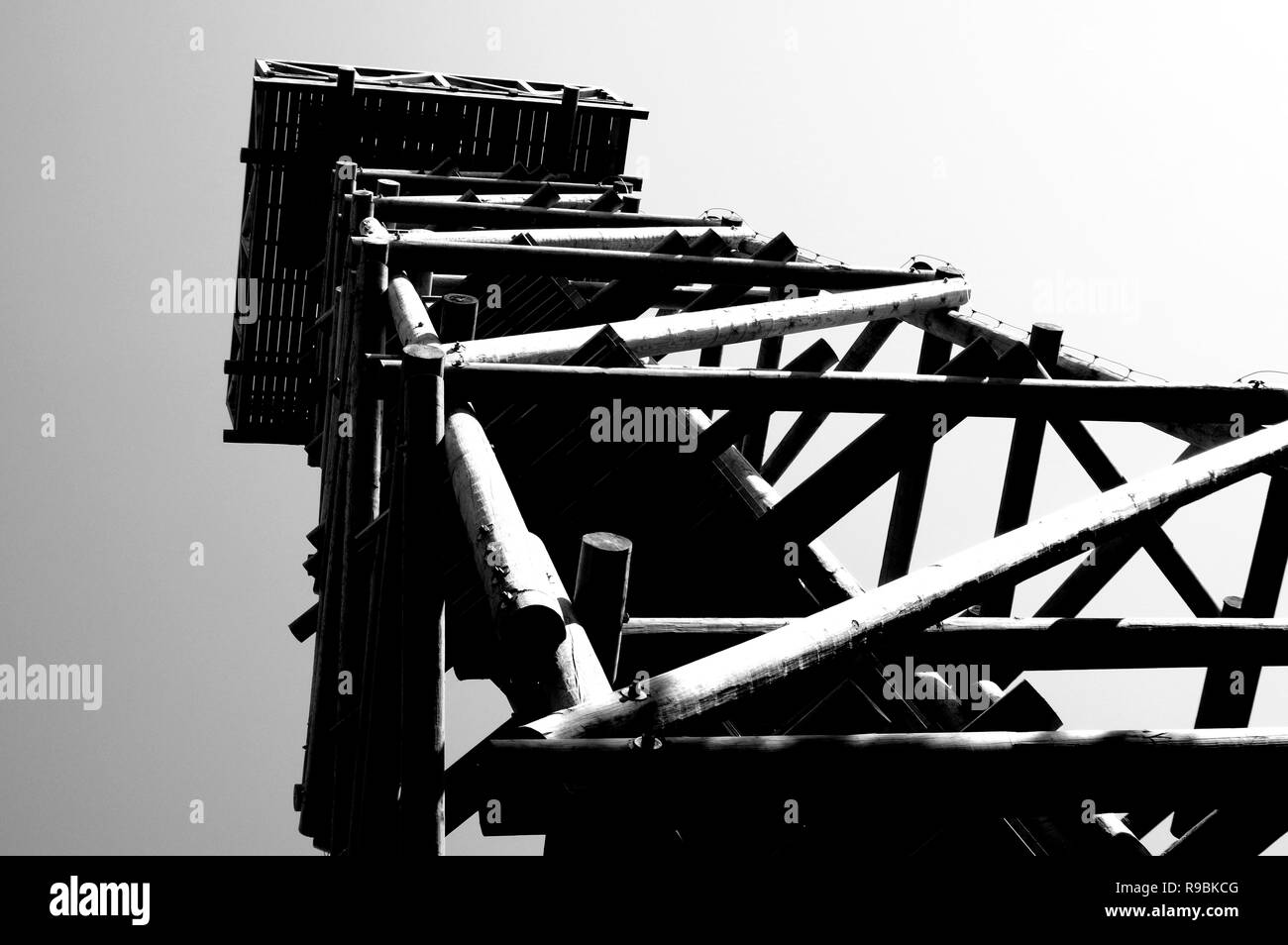 Viewing tower in wood Black and White Stock Photos & Images - Alamy