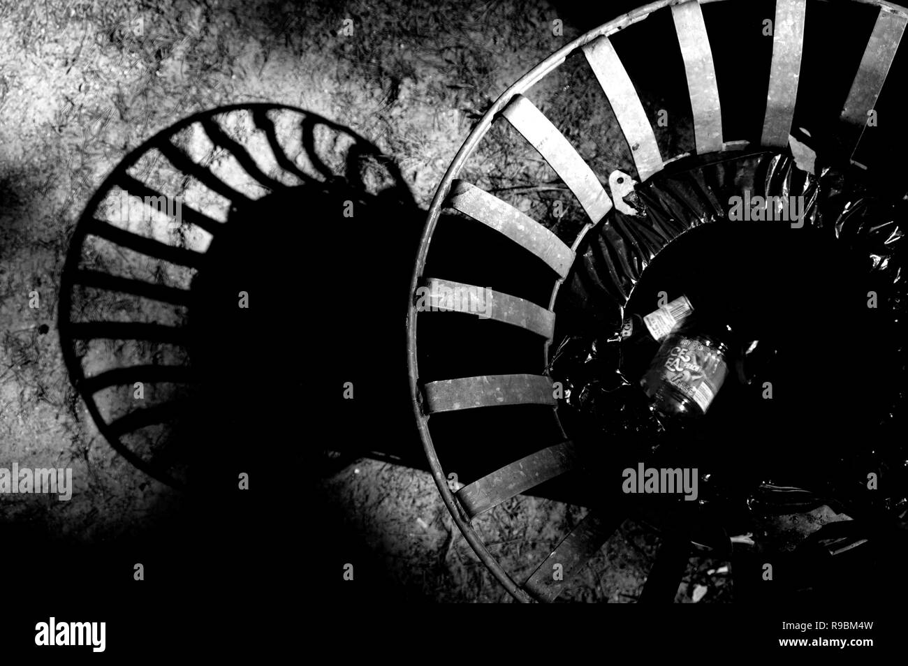 Black bin bag texture hi-res stock photography and images - Alamy