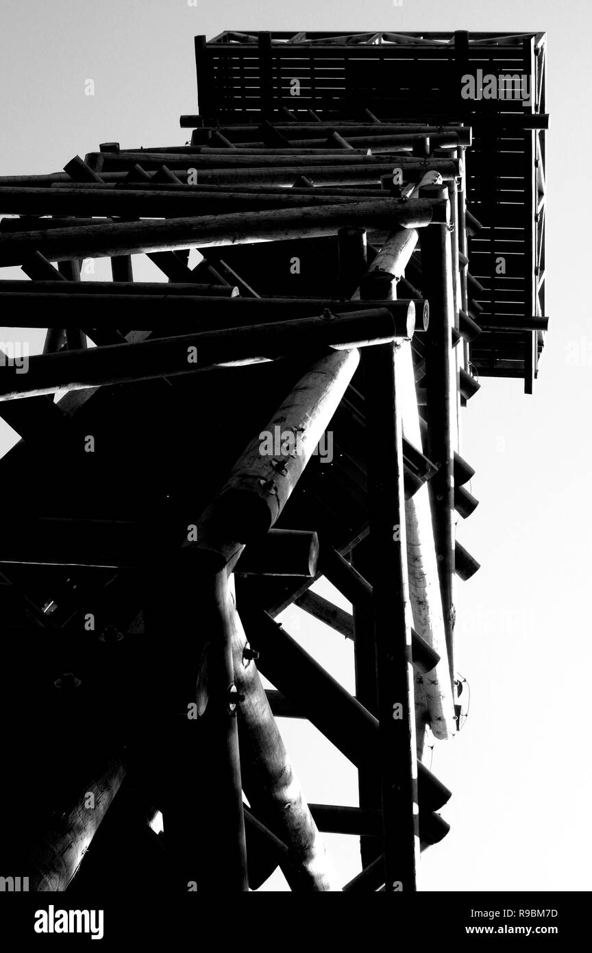 Viewing tower in wood Black and White Stock Photos & Images - Alamy