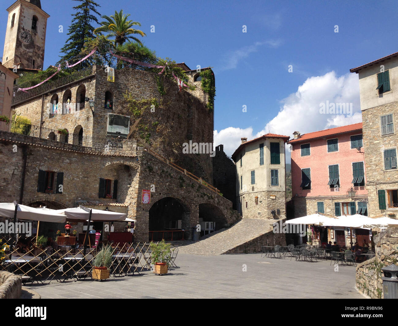Village apricale in liguria hi-res stock photography and images - Alamy