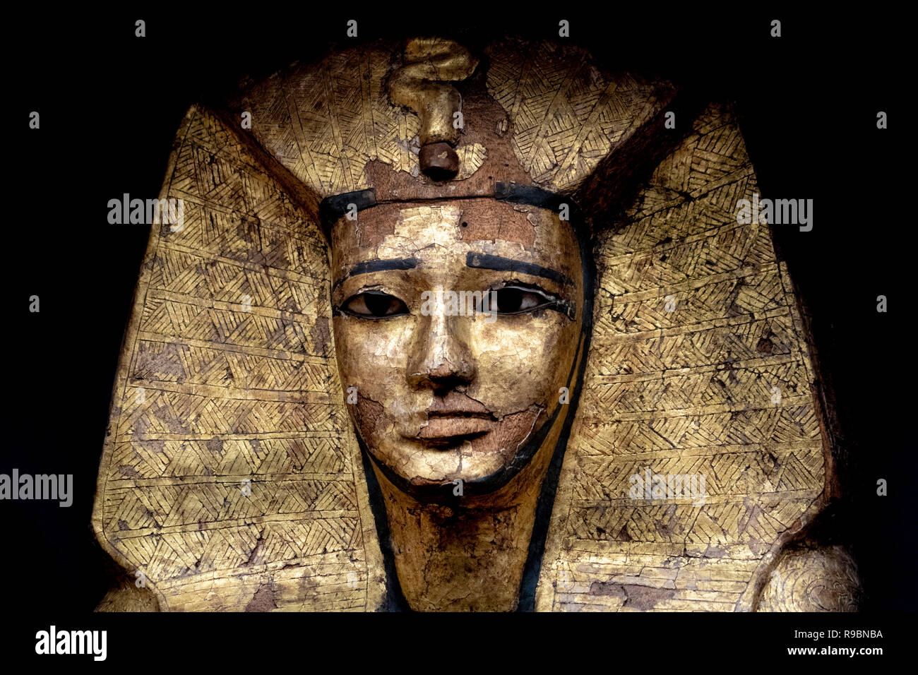 Pharaoh egyptian gods dead religion symbol stone statue isolated on ...