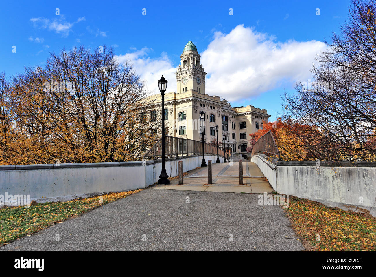 City hall historic building hi-res stock photography and images - Alamy
