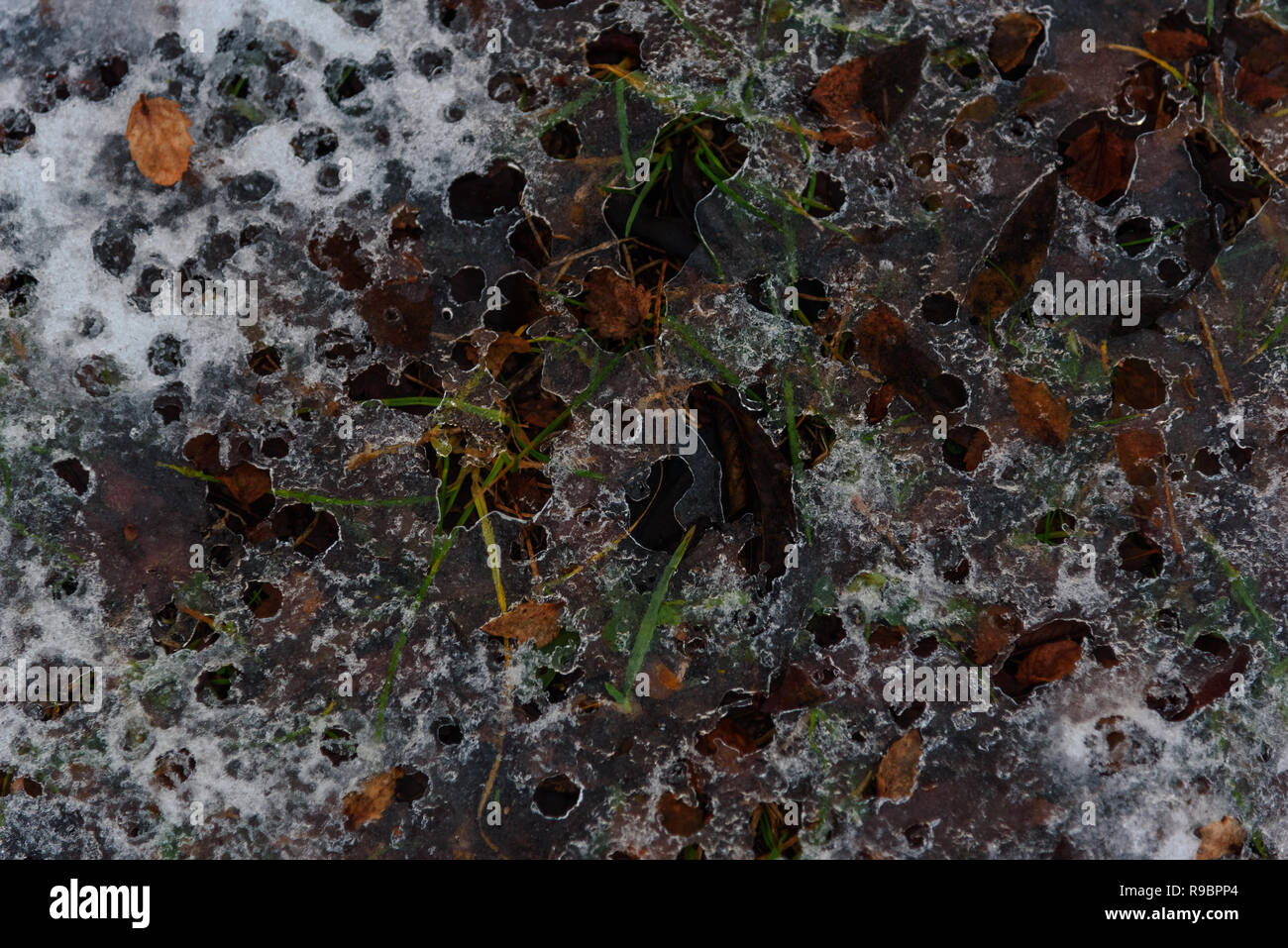 Ground to overhead hi-res stock photography and images - Alamy