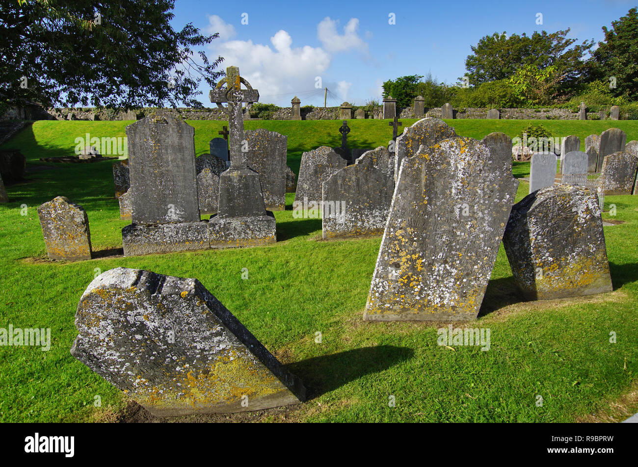 Ancient celtic cemetery hi-res stock photography and images - Alamy