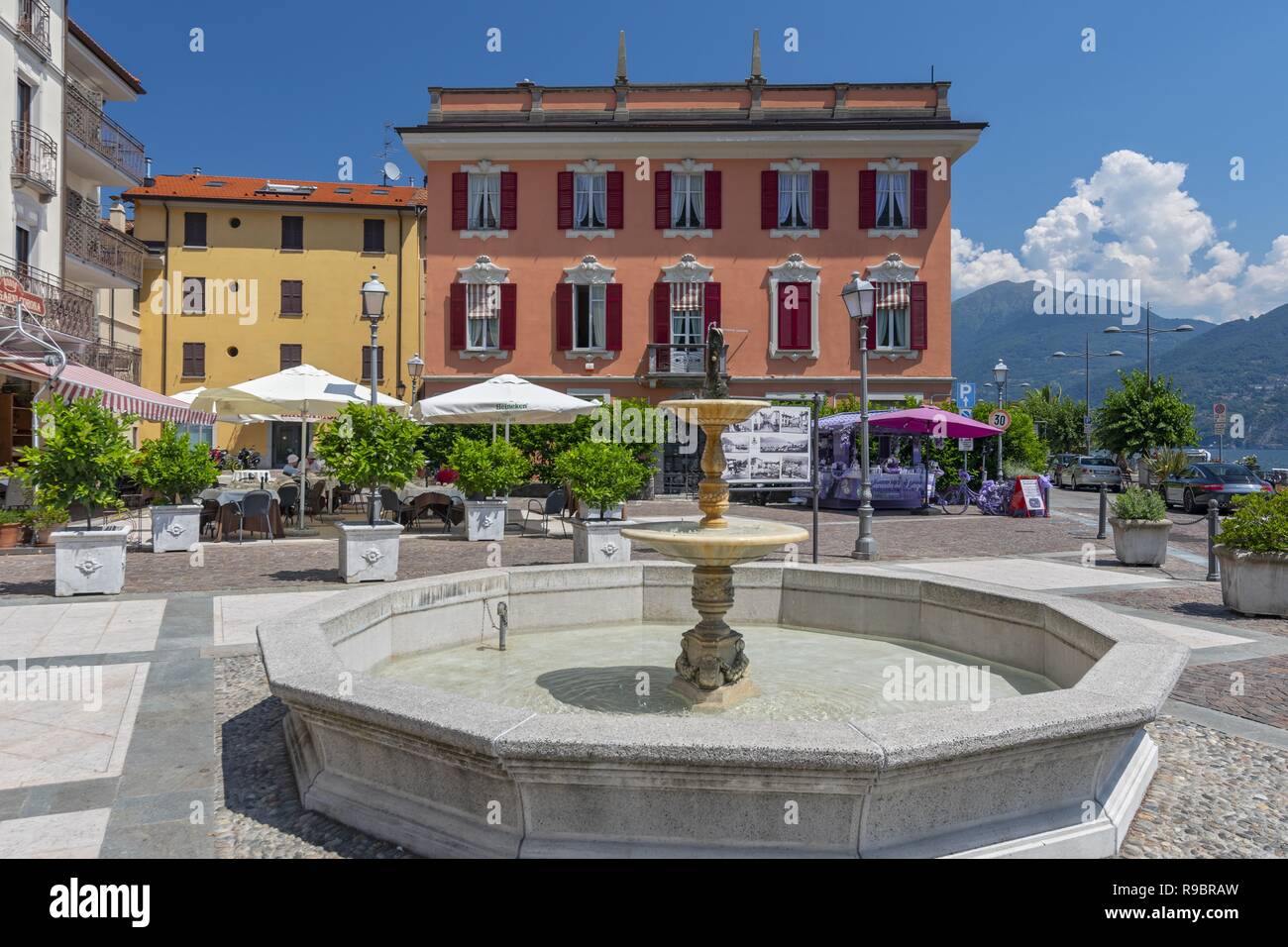 Piazza cavour como lombardy hi-res stock photography and images - Alamy
