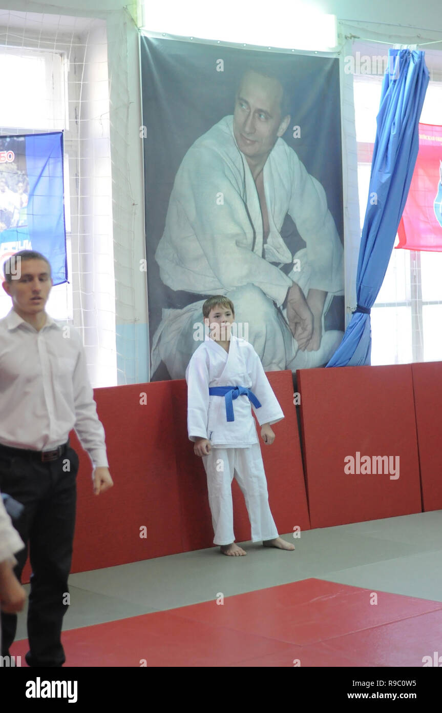 Vladimir putin judo hi-res stock photography and images - Alamy